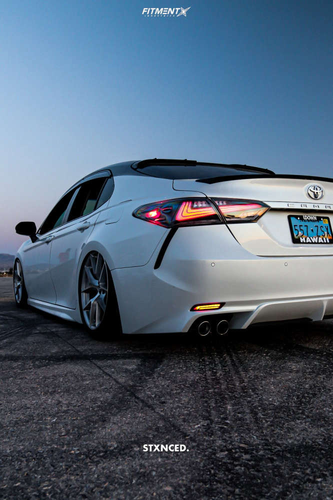 2018 Toyota Camry XSE with 19x8.5 Aodhan Aff7 and Federal 235x40 on Air ...