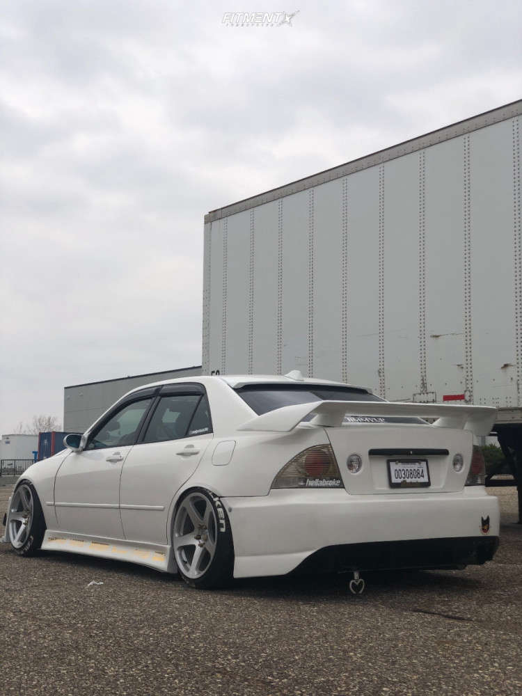 2001 Lexus IS300 Base with 18x9.5 Vordoven Forme 12 and Ohtsu 225x40 on ...