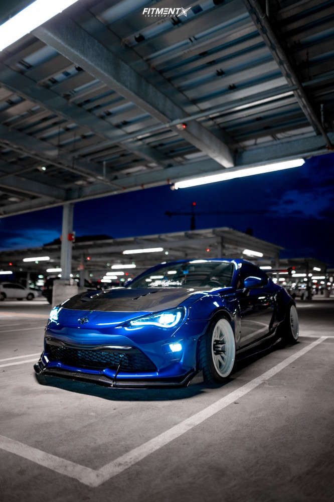 2019 Toyota 86 Base with 18x9.5 Cosmis Racing Xt-206r and Federal ...