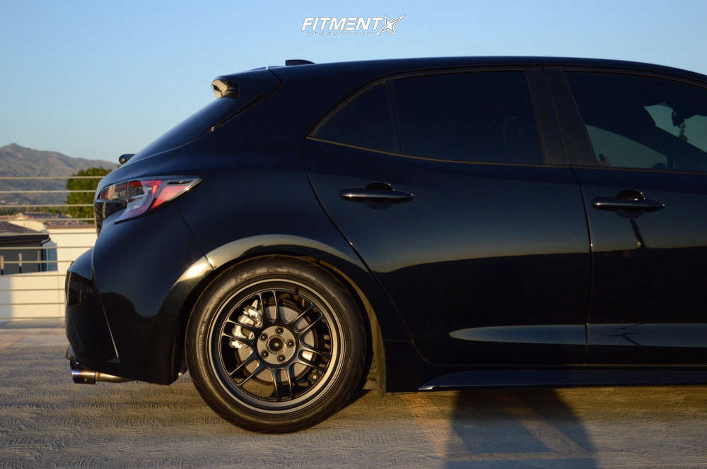 2020 Toyota Corolla XSE with 17x9 Enkei Rpf1 and Federal 235x40 on ...