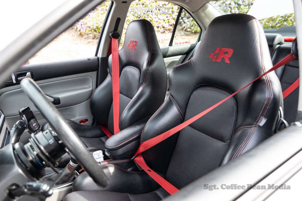 2004 Volkswagen Jetta GLI with 18x9 Avant Garde M540 and Accelera ...