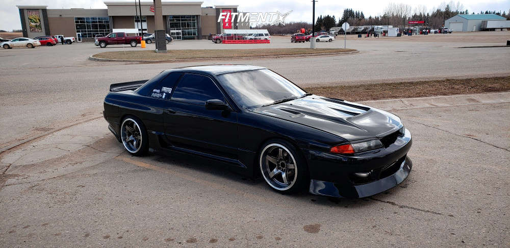 1990 Nissan Skyline R32 Base with 18x10 XXR 555 and Ironman 225x40 on ...