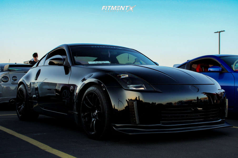 2003 Nissan 350Z Base with 18x9.5 ESR Sr08 and Federal 225x40 on ...