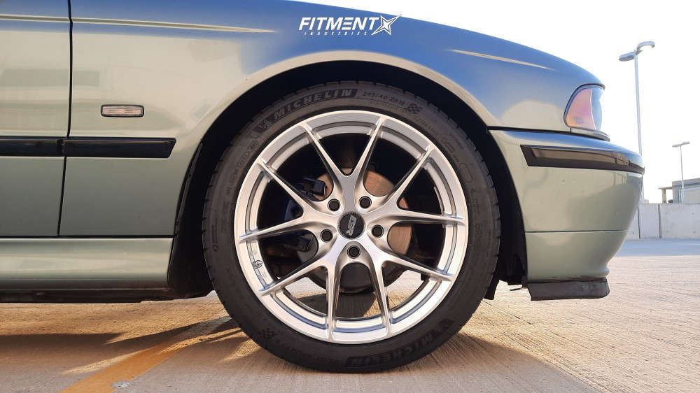 2001 BMW 525i Base with 18x8.5 ESR Rf2 and Michelin 245x40 on Stock ...