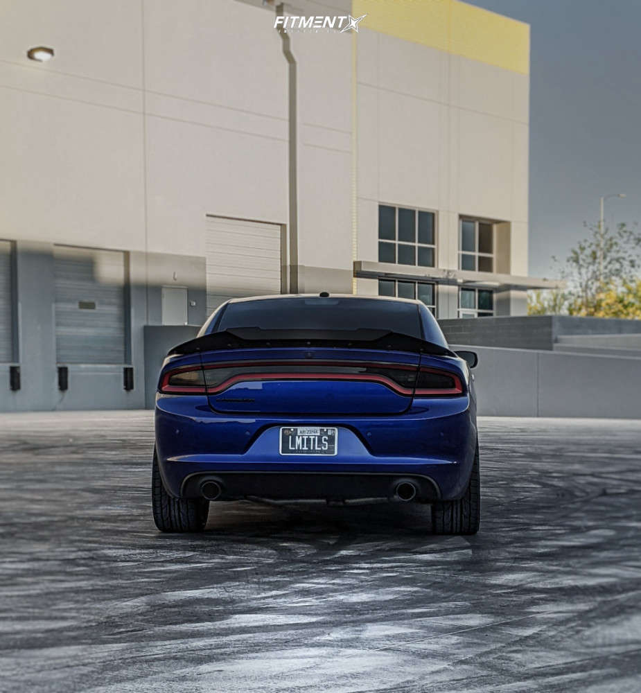 2018 Dodge Charger SXT with 20x9.5 Factory Reproductions Fr77 and Nitto ...