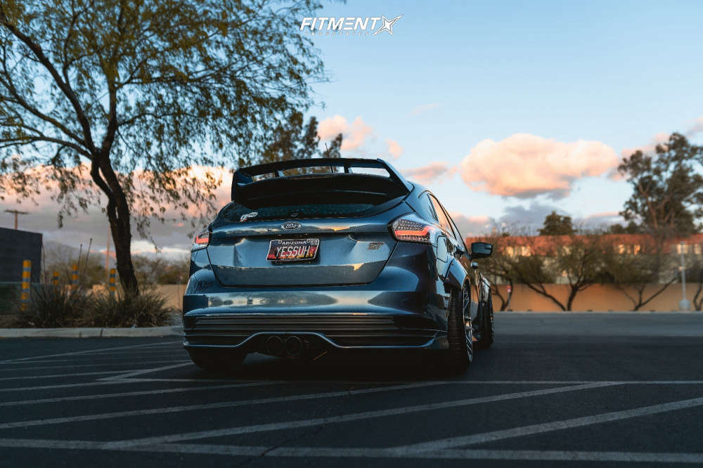 2018 Ford ST Base with 18x10.5 ESR Rf1 and Nitto 225x40 on Coilovers ...