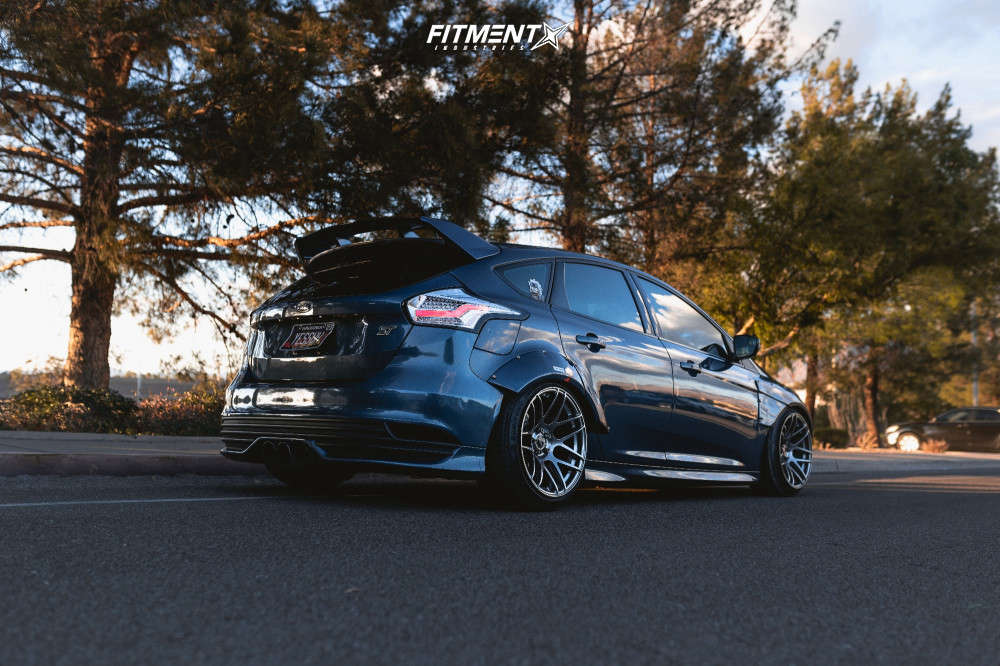 2018 Ford ST Base with 18x10.5 ESR Rf1 and Nitto 225x40 on Coilovers ...