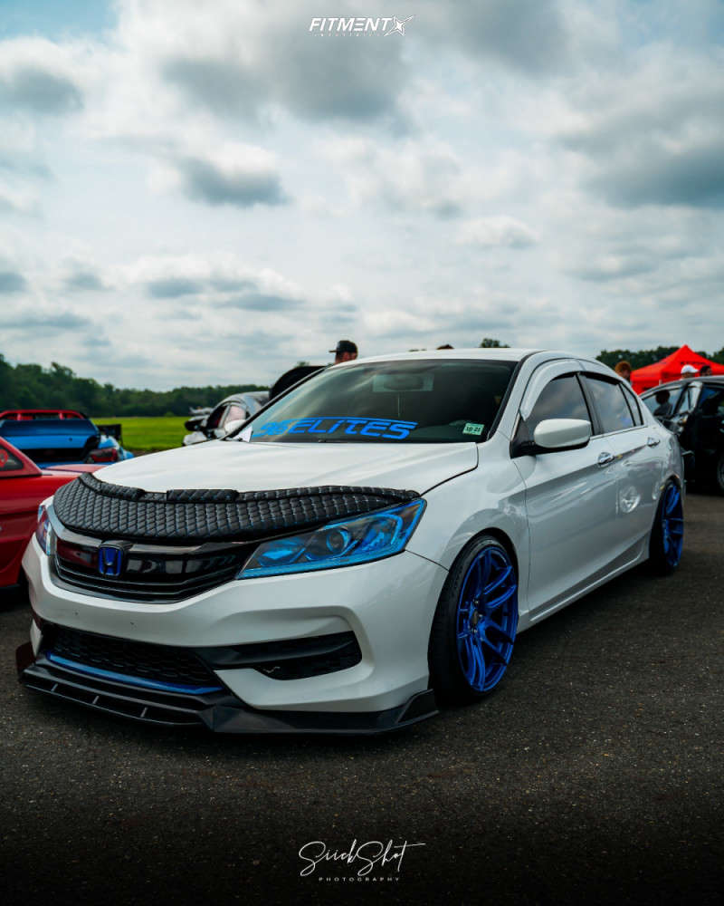 2017 Honda Accord LX with 19x9.5 ESR Cs8 and Toyo Tires 235x35 on ...