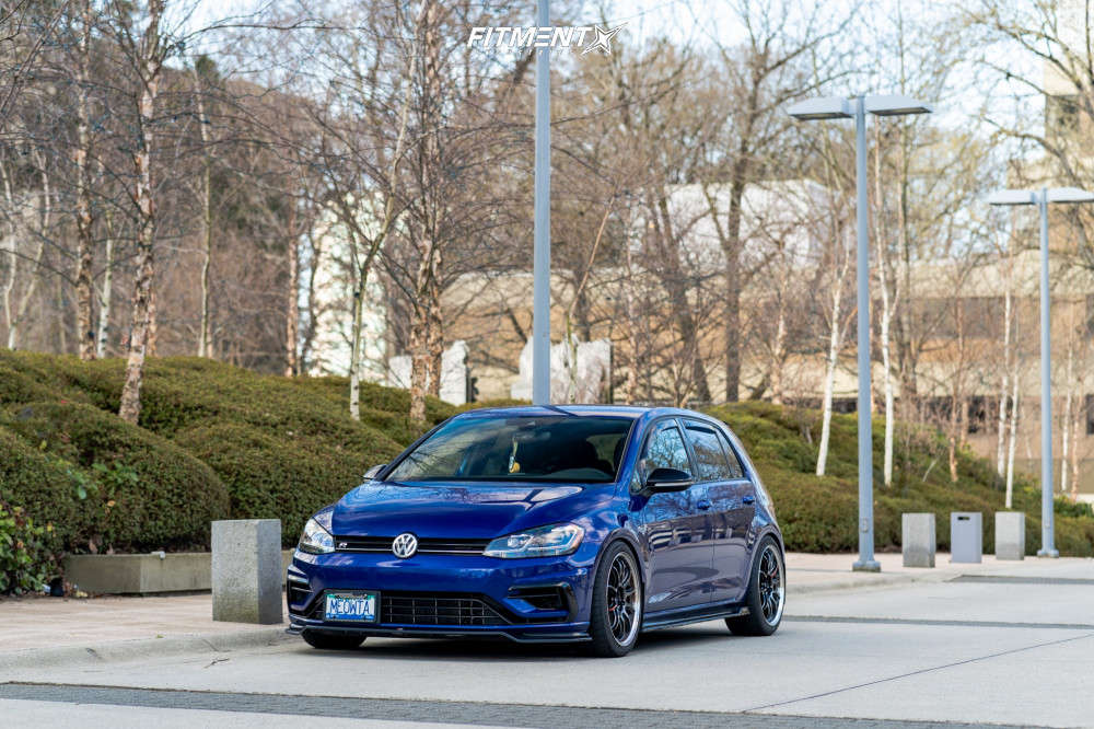 2018 Volkswagen Golf R Base with 18x8.5 Work Emotion Zr10 and ...