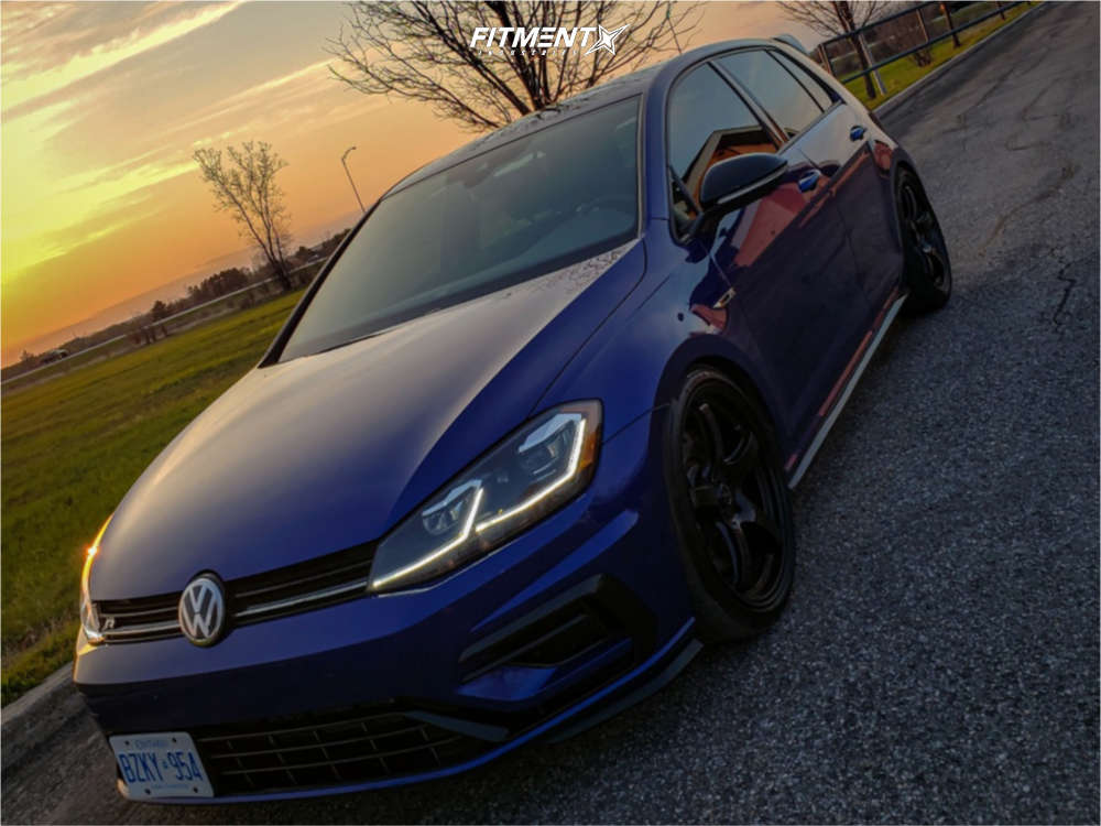 2018 Volkswagen Golf R Base with 19x8.5 Rays Engineering 57dr and ...