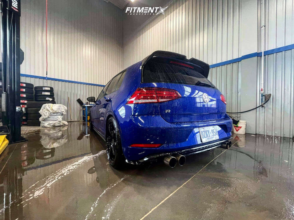 2018 Volkswagen Golf R Base with 19x8.5 Rays Engineering 57dr and ...