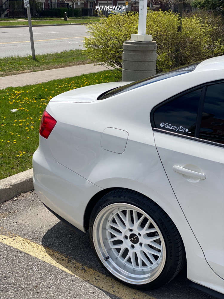 2013 Volkswagen Jetta Sportline with 18x10 JNC 005 and Crossleader ...