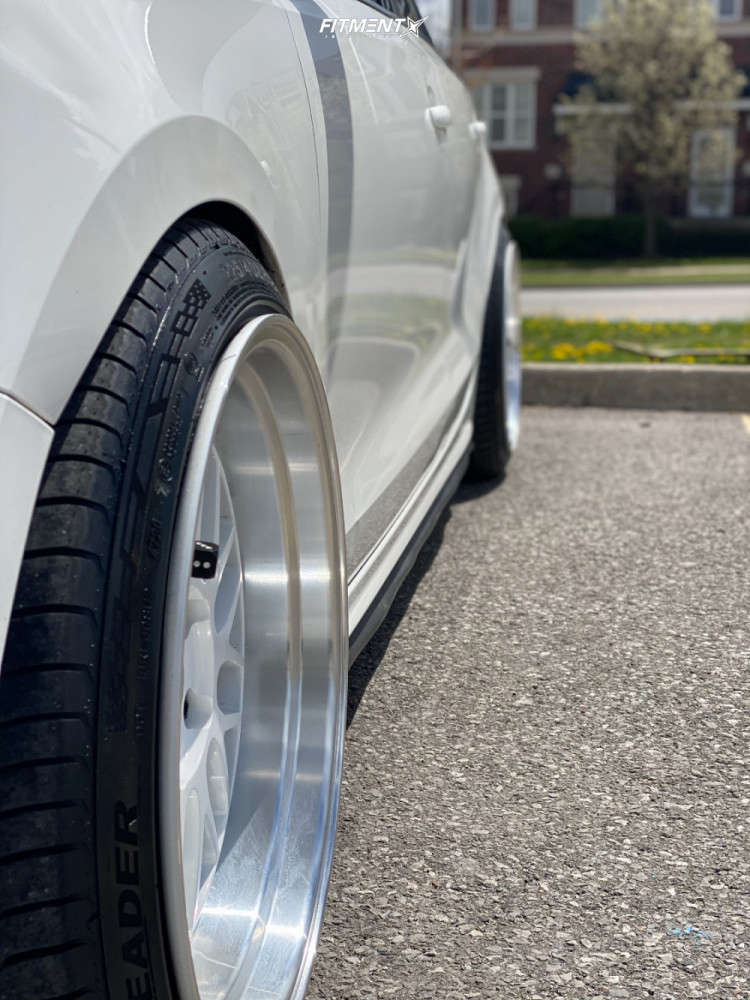 2013 Volkswagen Jetta Sportline with 18x10 JNC 005 and Crossleader ...
