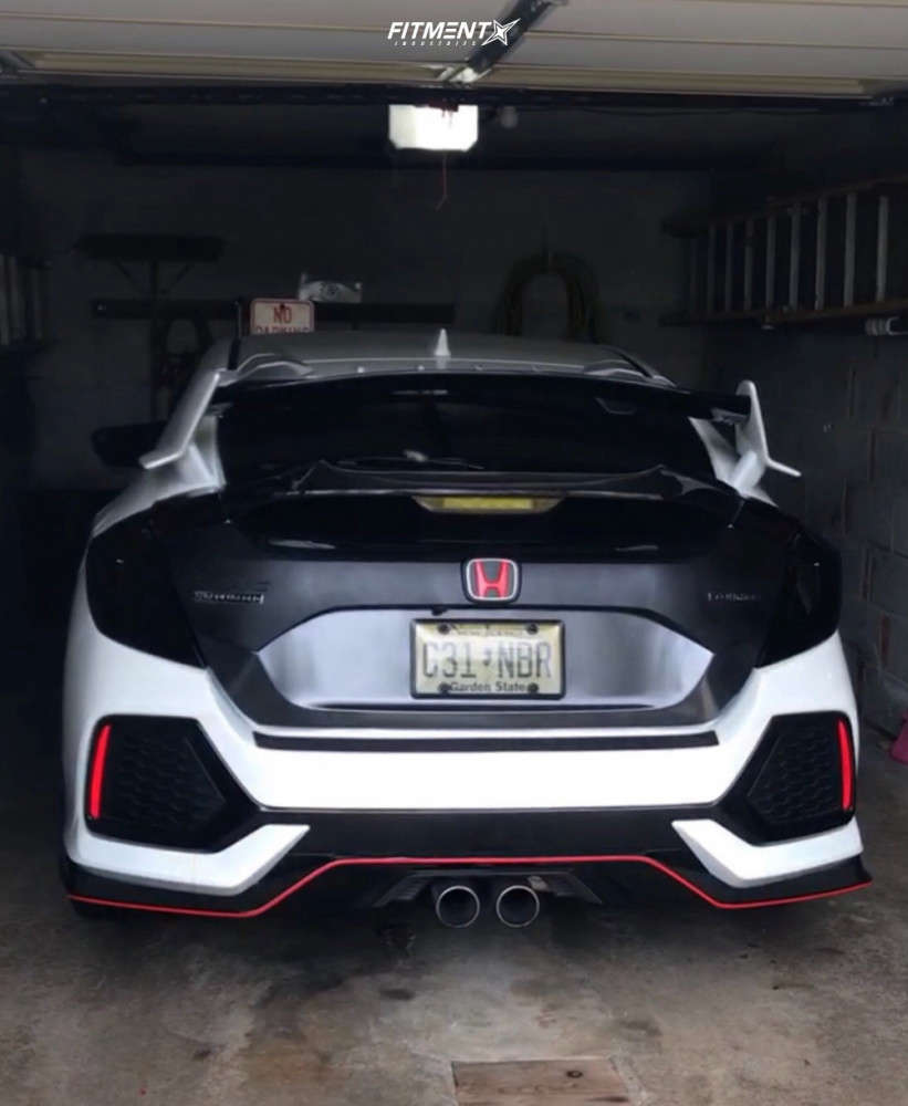 2018 Honda Civic Sport Touring with 18x9.5 Aodhan Ah08 and Continental ...