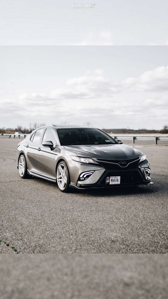 2020 Toyota Camry SE with 20x9 ESR Rf15 and Michelin 245x35 on Stock ...