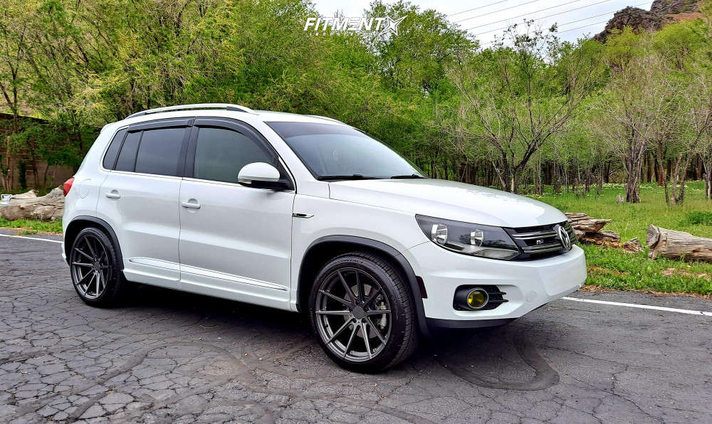 2016 Volkswagen Tiguan R-Line 4Motion with 19x9.5 TSW Bathurst and ...