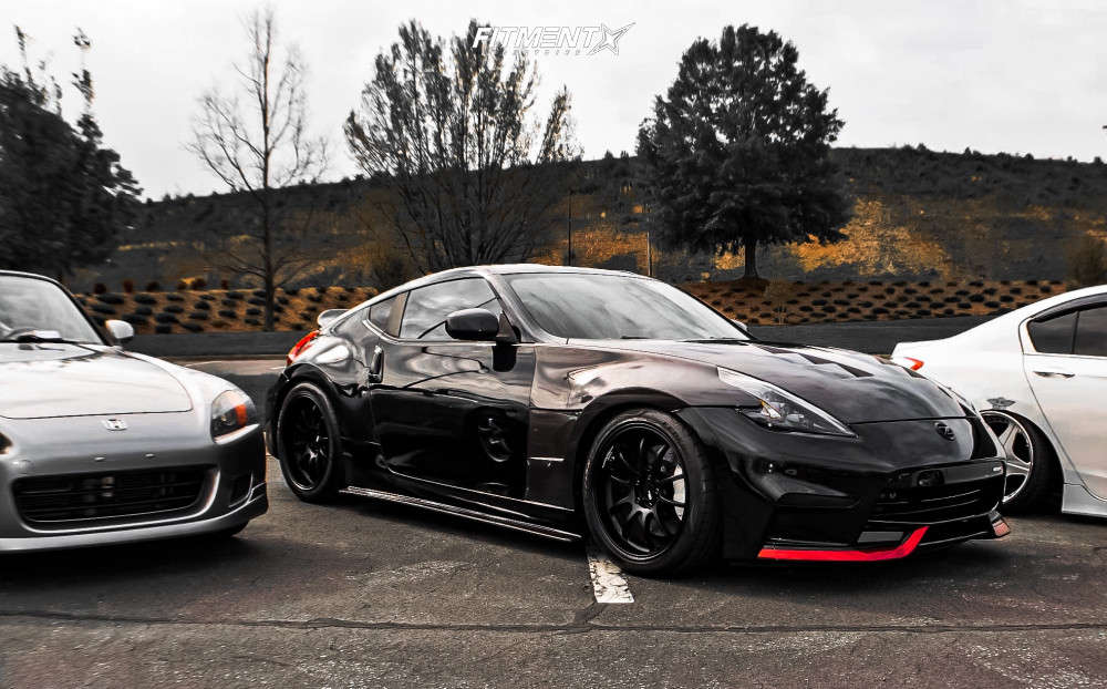 2009 Nissan 370Z Base with 19x9 Advan Racing Rz-df and Federal 245x40 ...