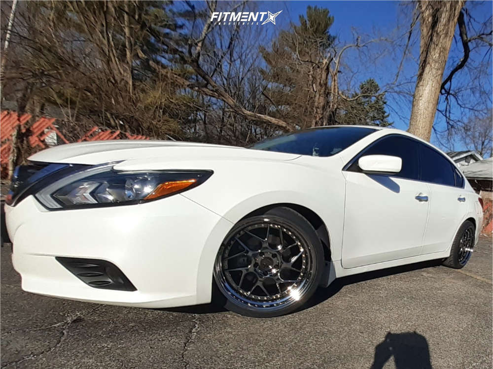 2017 Nissan Altima SR with 19x9.5 Aodhan Ds01 and Federal 225x35 on ...