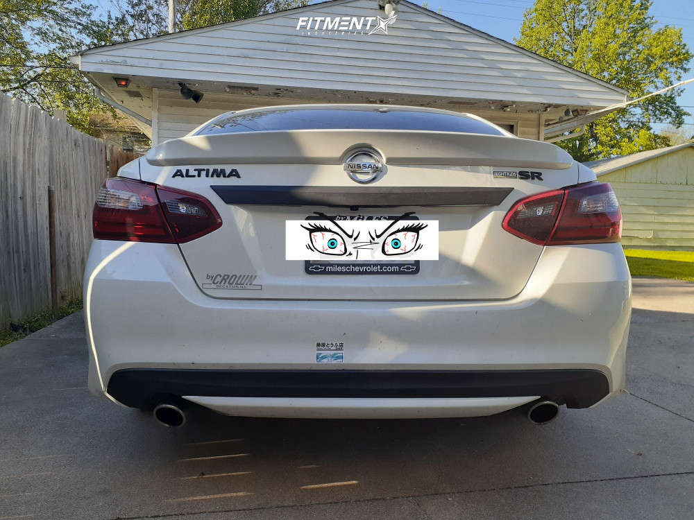 2017 Nissan Altima SR with 19x9.5 Aodhan Ds01 and Federal 225x35 on ...