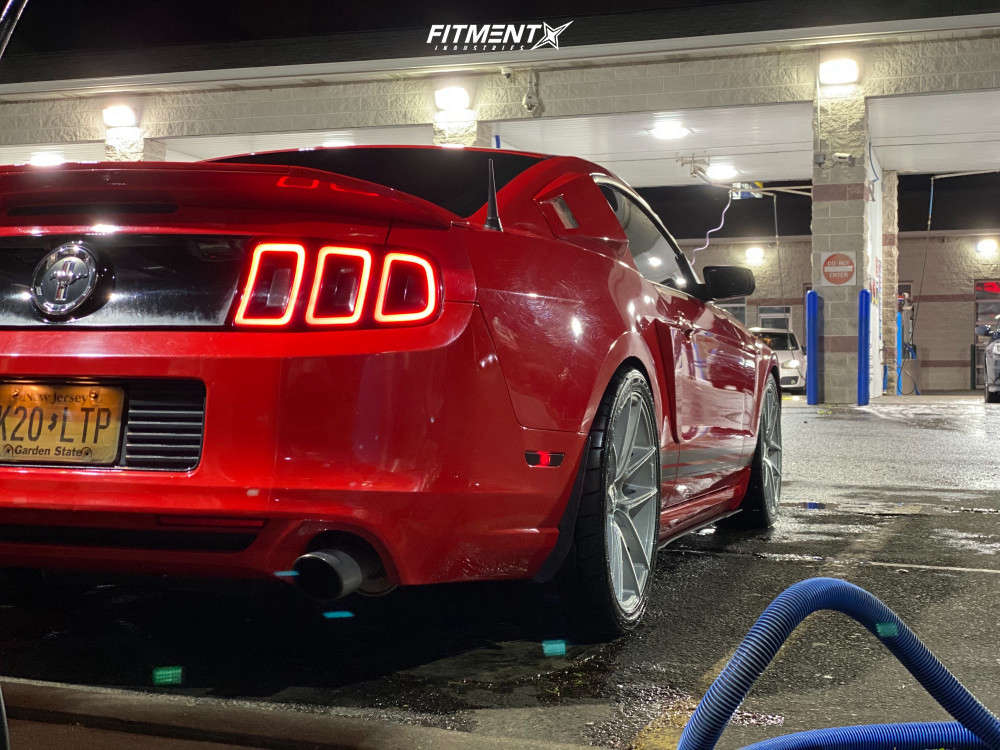 2013 Ford Mustang Base with 20x8.5 Niche Targa and Nitto 275x35 on ...