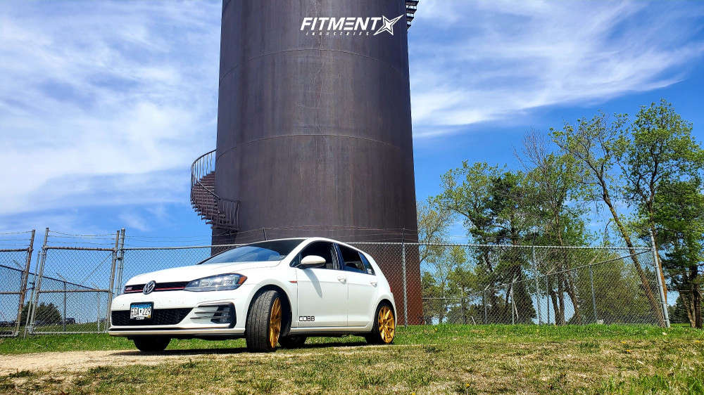 2019 Volkswagen GTI S with 18x8.5 F1R F101 and Firestone 225x40 on ...