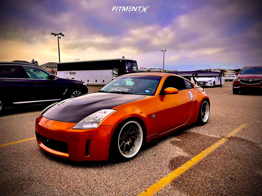 2005 Nissan 350Z Base with 18x9.5 Aodhan Ds07 and Federal 275x35 on ...
