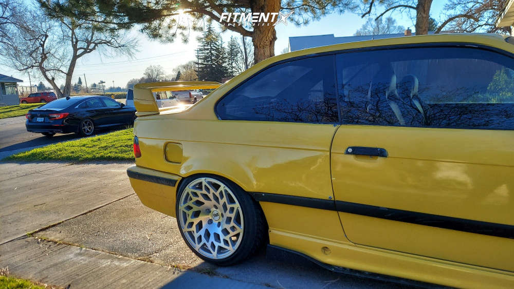 1995 BMW M3 Base with 18x9.5 WatercooledIND MD1 and Federal 225x40 on ...