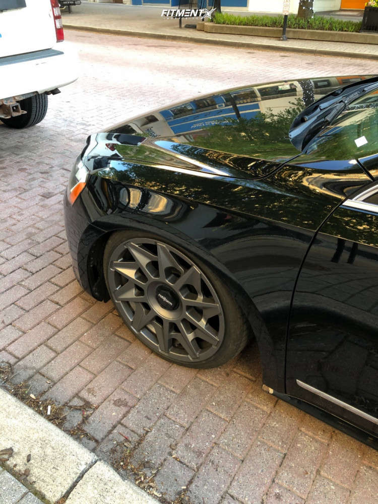 2013 Volkswagen Passat TDI SEL with 18x8.5 Rotiform Cvt and Achilles ...