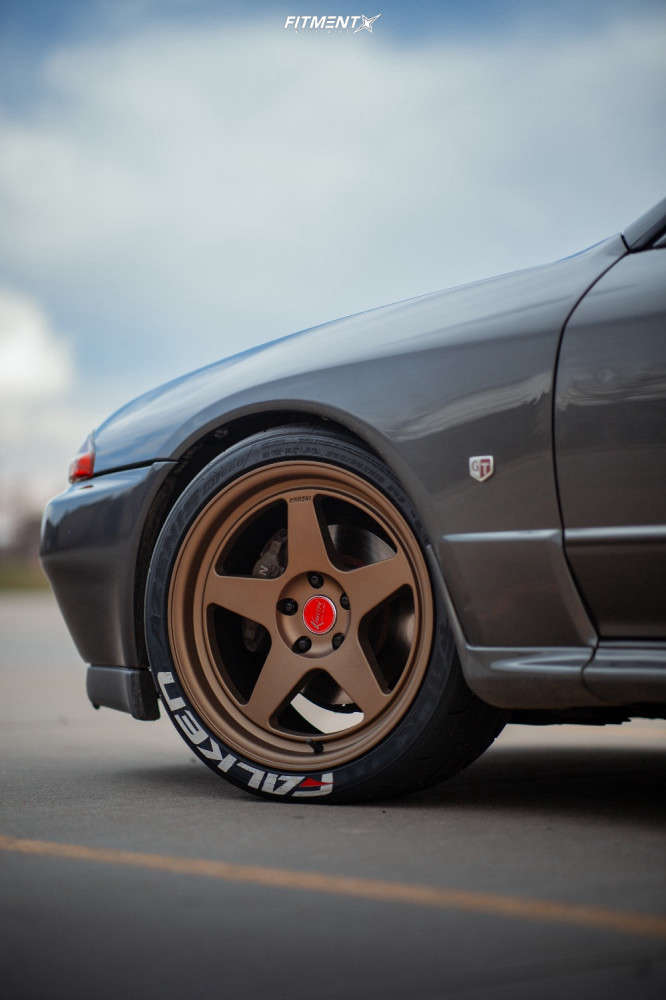 1990 Nissan Skyline R32 Base with 18x9.5 Kansei Knp and Falken 255x35 ...