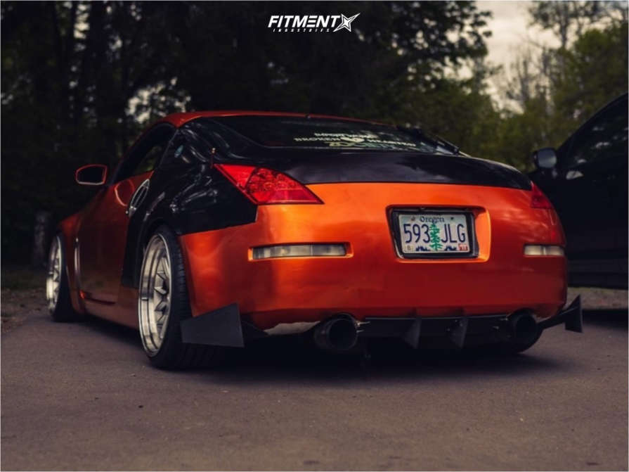 2006 Nissan 350Z Base with 19x9.5 Aodhan Ds06 and Delinte 215x35 on ...