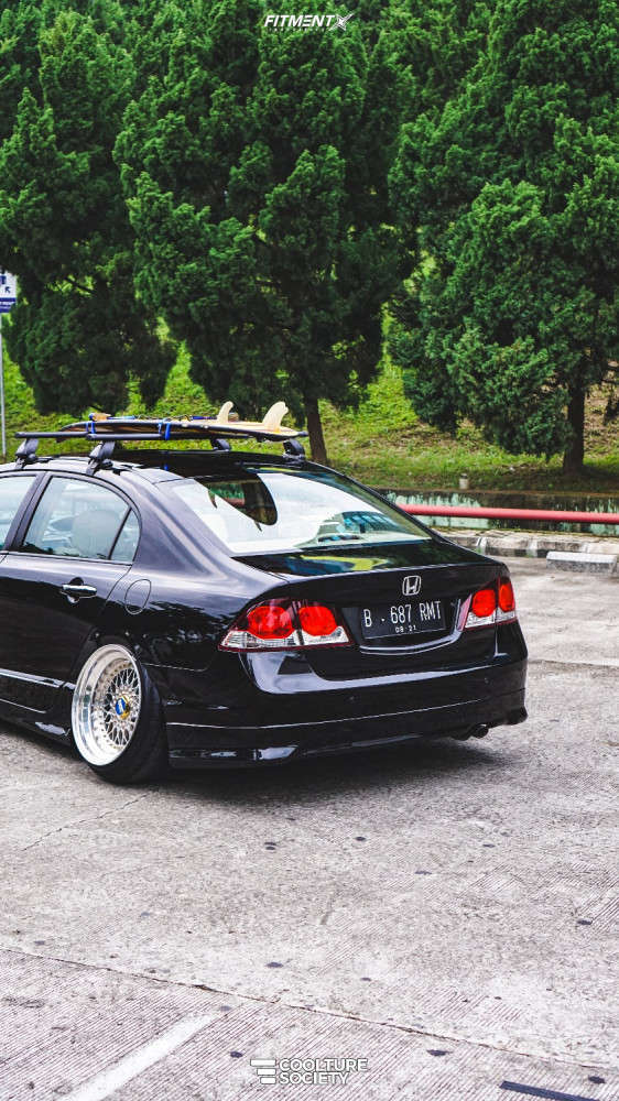 2011 Honda Civic Si with 18x9.5 BBS Rs and Accelera 215x35 on Air Suspension | 1690179 | Fitment ...