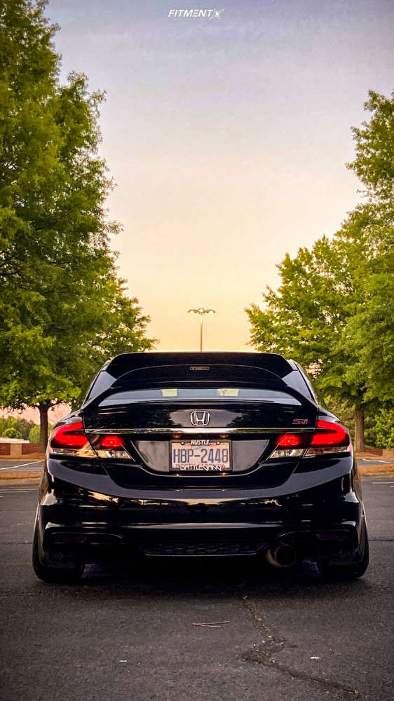 2014 Honda Civic Si with 18x9.5 ESR Cs12 and Federal 225x35 on ...