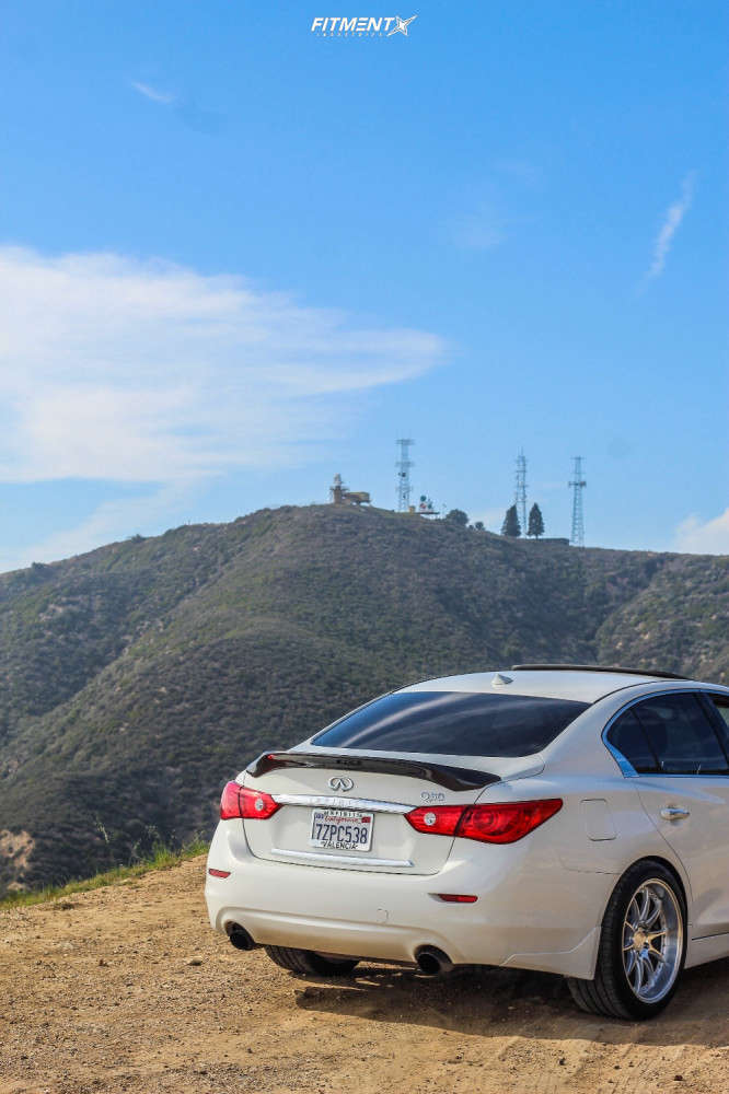 2017 INFINITI Q50 Premium with 19x9.5 Aodhan Ds07 and Continental ...