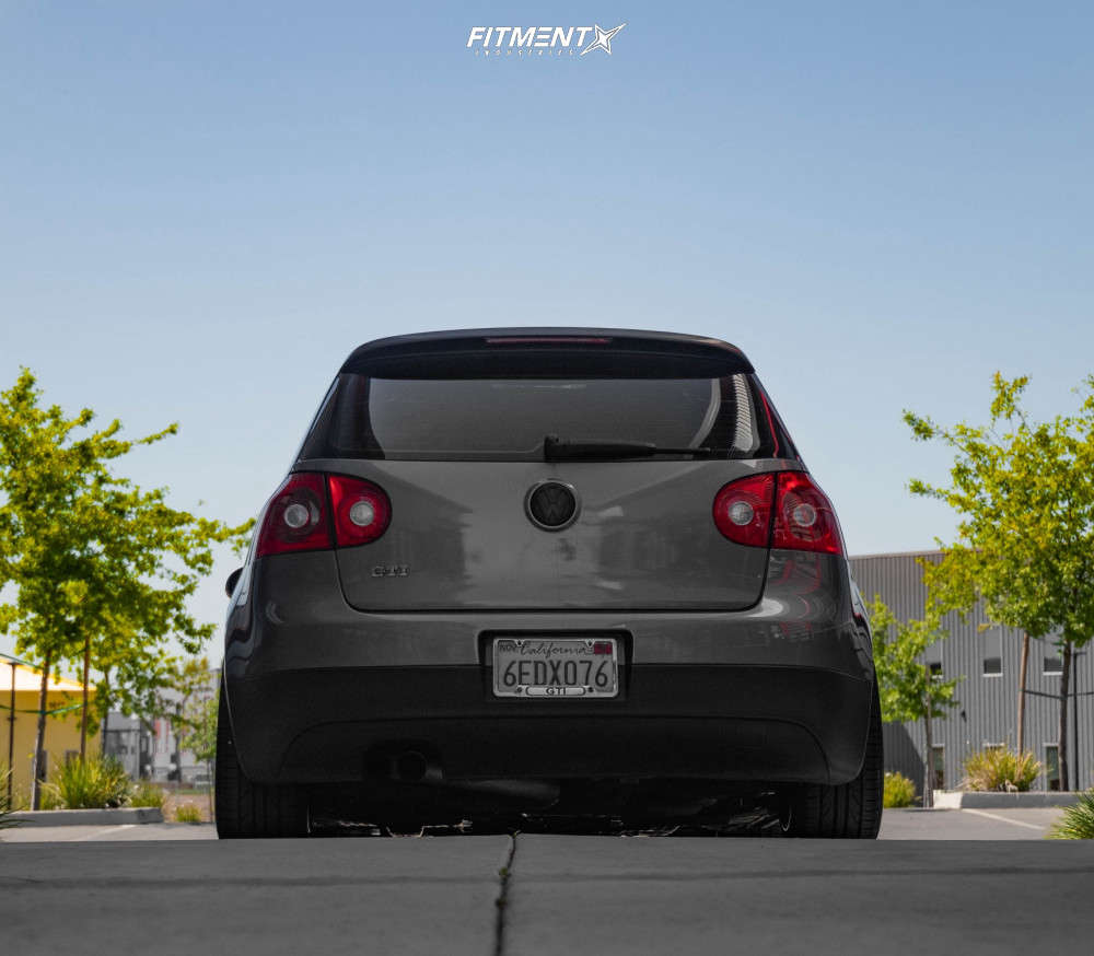 2007 Volkswagen GTI Base with 18x8.5 F1R F21 and Land Golden 225x40 on ...