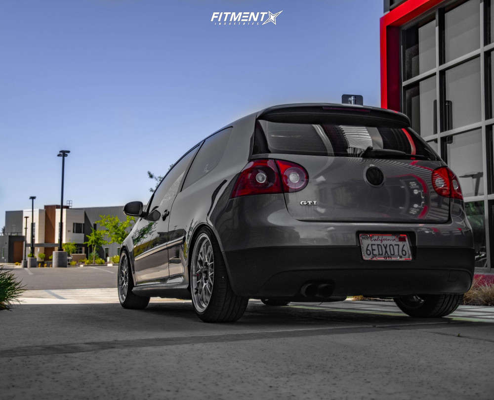 2007 Volkswagen GTI Base with 18x8.5 F1R F21 and Land Golden 225x40 on ...