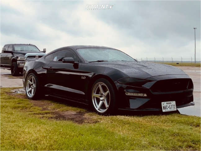 2018 Ford Mustang GT with 19x9.5 Ferrada FR3 and Continental 245x40 on ...