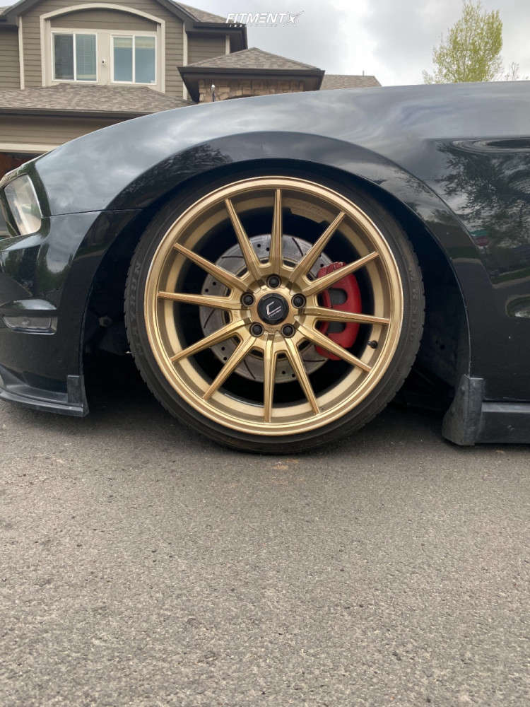 2012 Ford Mustang GT with 19x9.5 Cosmis Racing R1 and Nankang 225x35 on ...