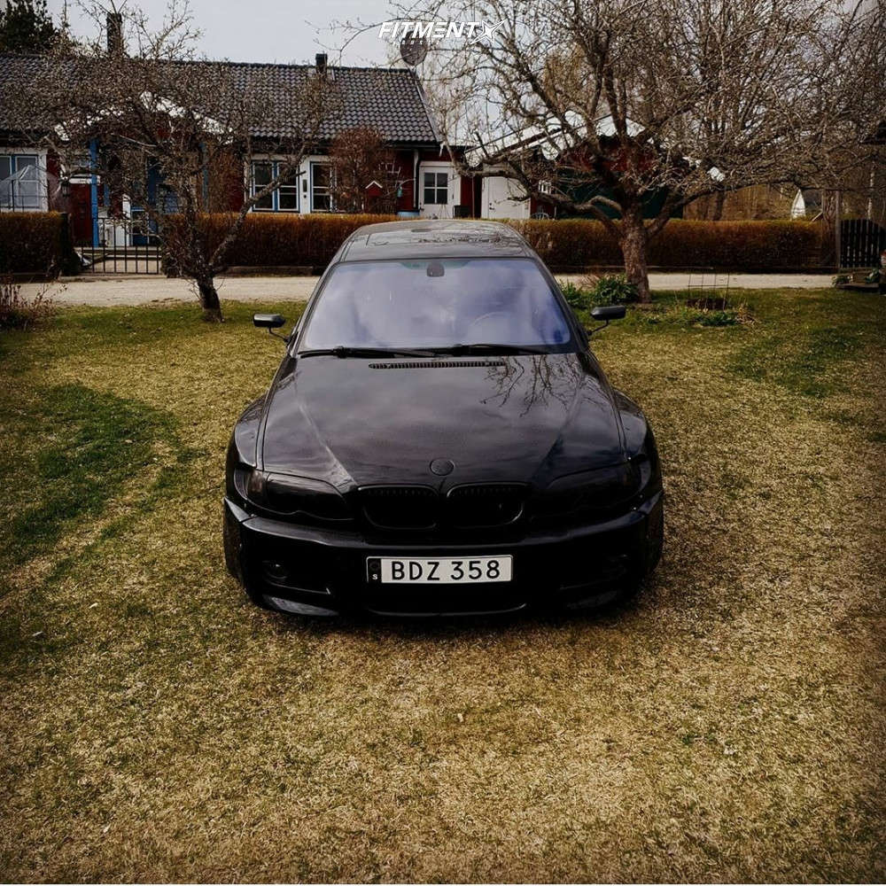 2005 BMW 3 Series Base with 18x10 Japan Racing Jr12 and Toyo Tires ...