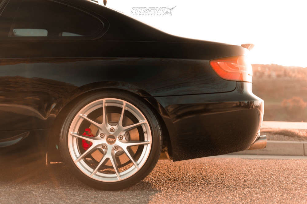 2009 BMW 335i Base with 18x9.5 ESR Forged Rf2 and Hankook 225x35 on ...