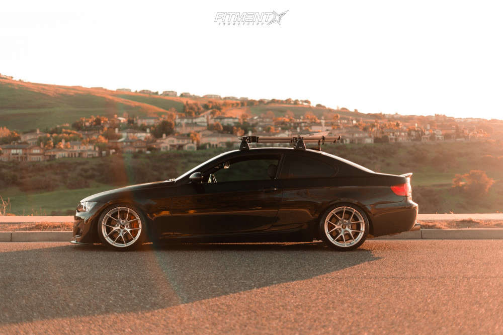 2009 BMW 335i Base with 18x9.5 ESR Forged Rf2 and Hankook 225x35 on ...