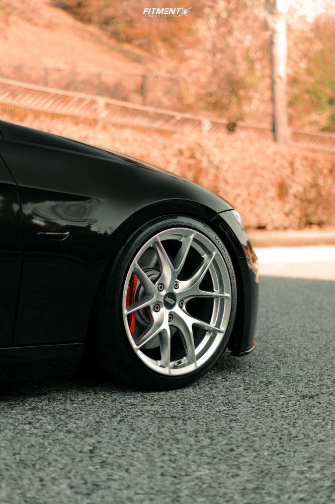 2009 BMW 335i Base with 18x9.5 ESR Forged Rf2 and Hankook 225x35 on ...
