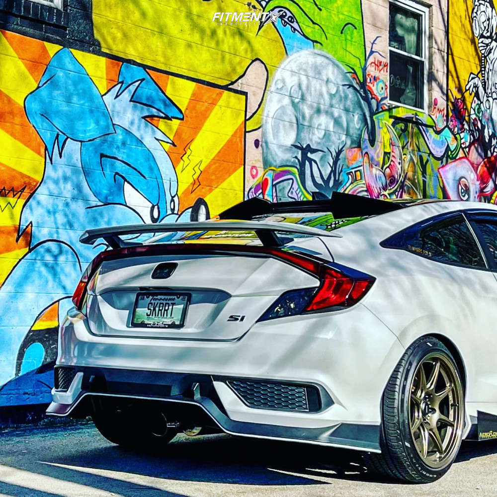 2018 Honda Civic Si with 18x9.5 Konig Lockout and Goodyear 235x40 on ...