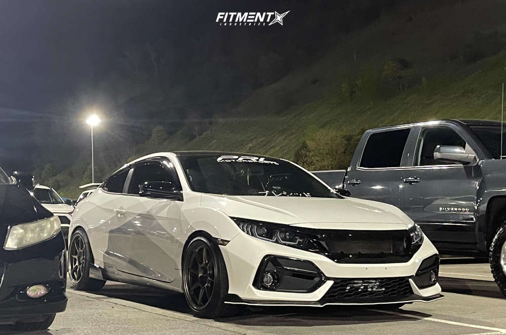 2018 Honda Civic Si with 18x9.5 Konig Lockout and Goodyear 235x40 on ...