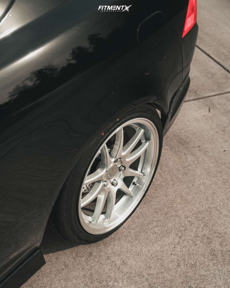 2002 Acura RSX Type-S with 18x8.5 Aodhan Ds02 and Nitto 255x40 on ...