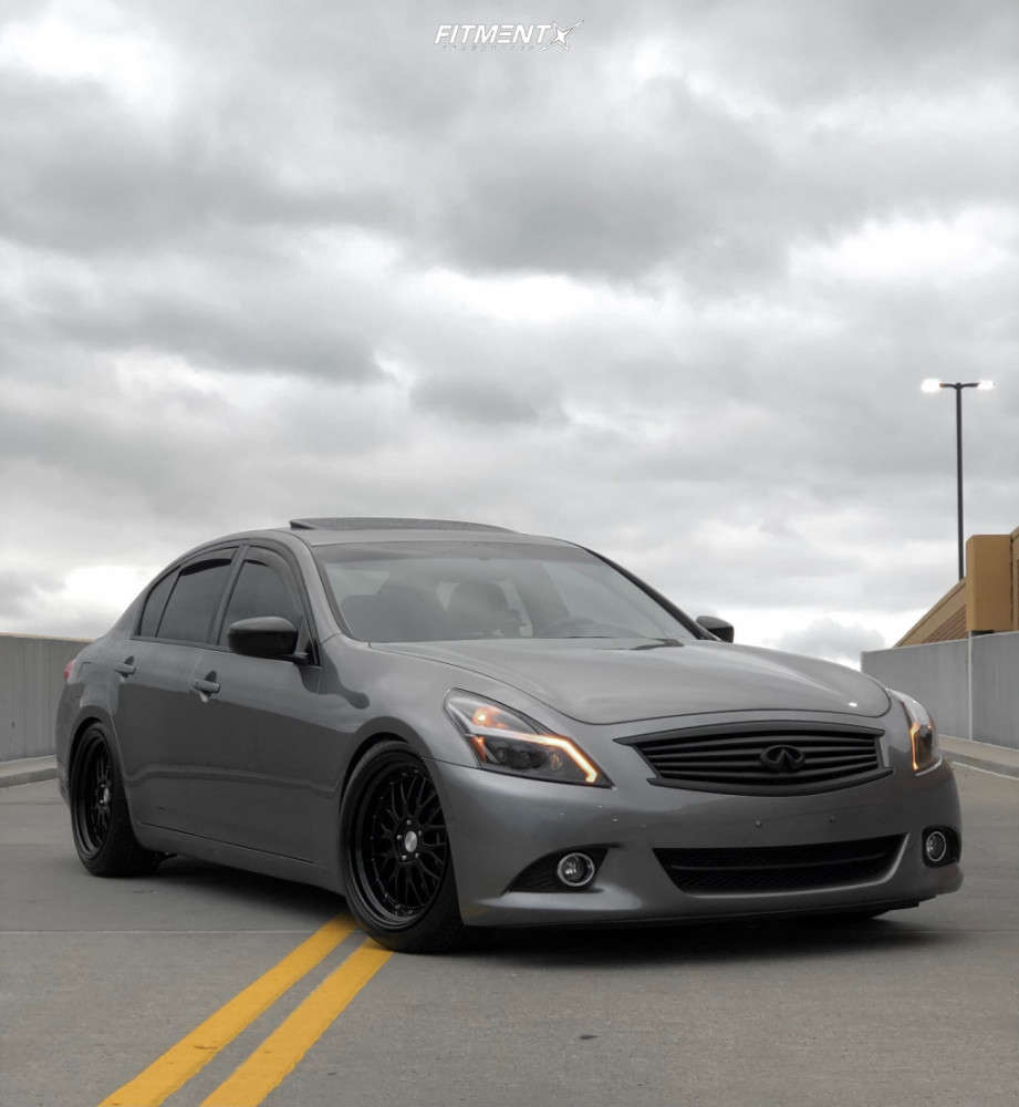2013 INFINITI G37 X with 19x9.5 ESR Sr05 and Continental 245x40 on ...
