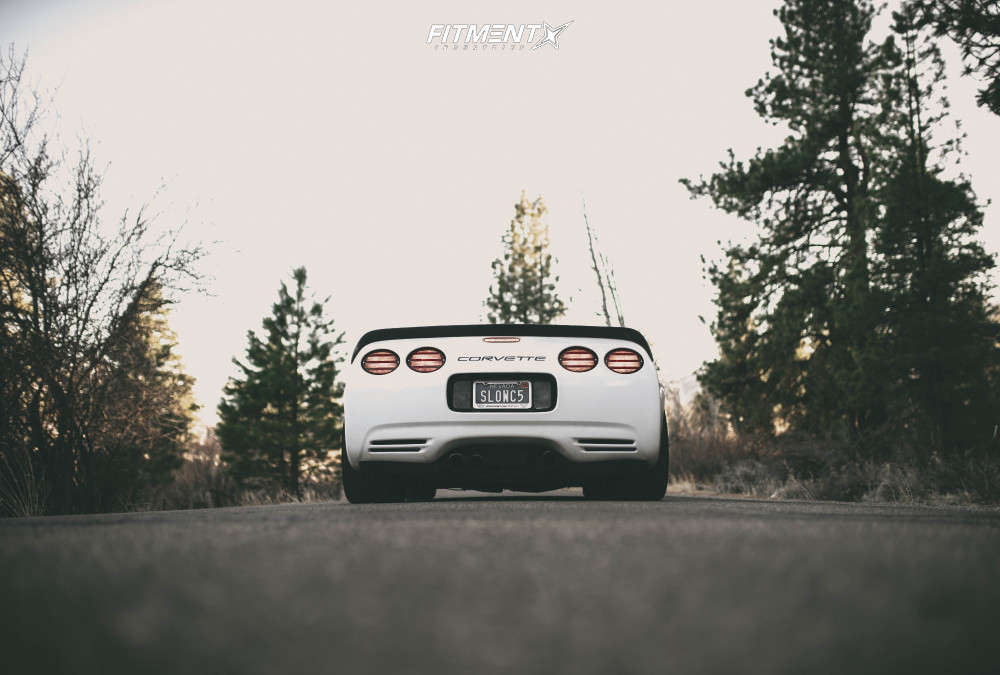 2000 Chevrolet Corvette Base with 17x10.5 CCW Classic and Federal ...