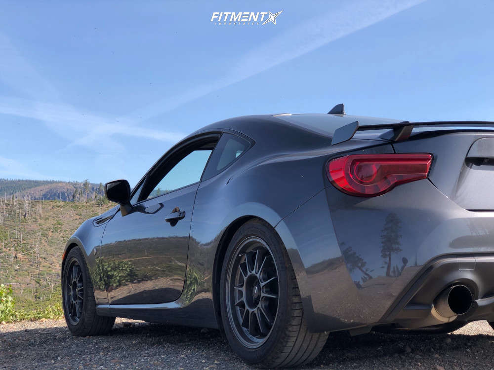 2020 Toyota 86 GT with 17x9 Konig Hypergram and Michelin 245x45 on ...