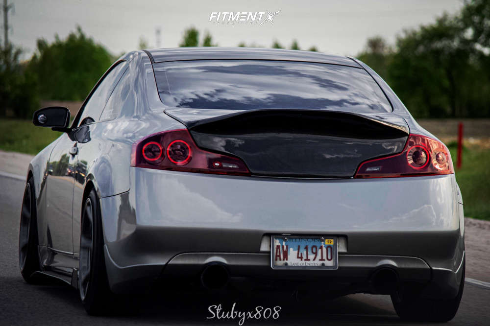 2007 INFINITI G35 2dr Coupe (3.5L 6cyl 6M) with 18x10.5 Kansei Tandem ...