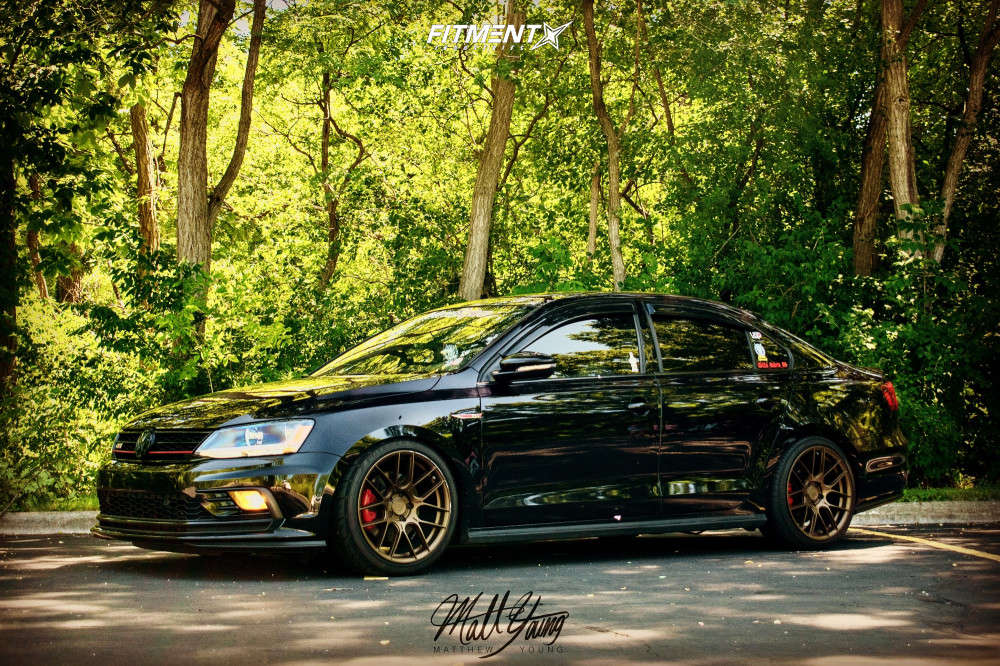 2017 Volkswagen Jetta GLI with 18x8.5 Aodhan Ah-x and Bridgestone ...