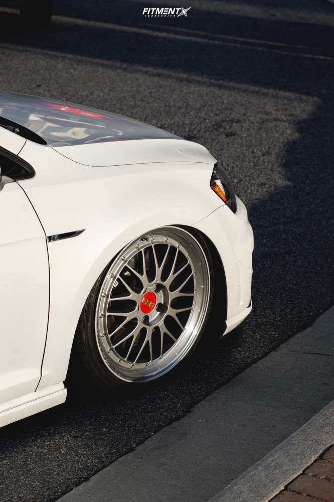 2017 Volkswagen Golf R Base with 19x8.5 BBS Lm and Achilles 225x35 on ...